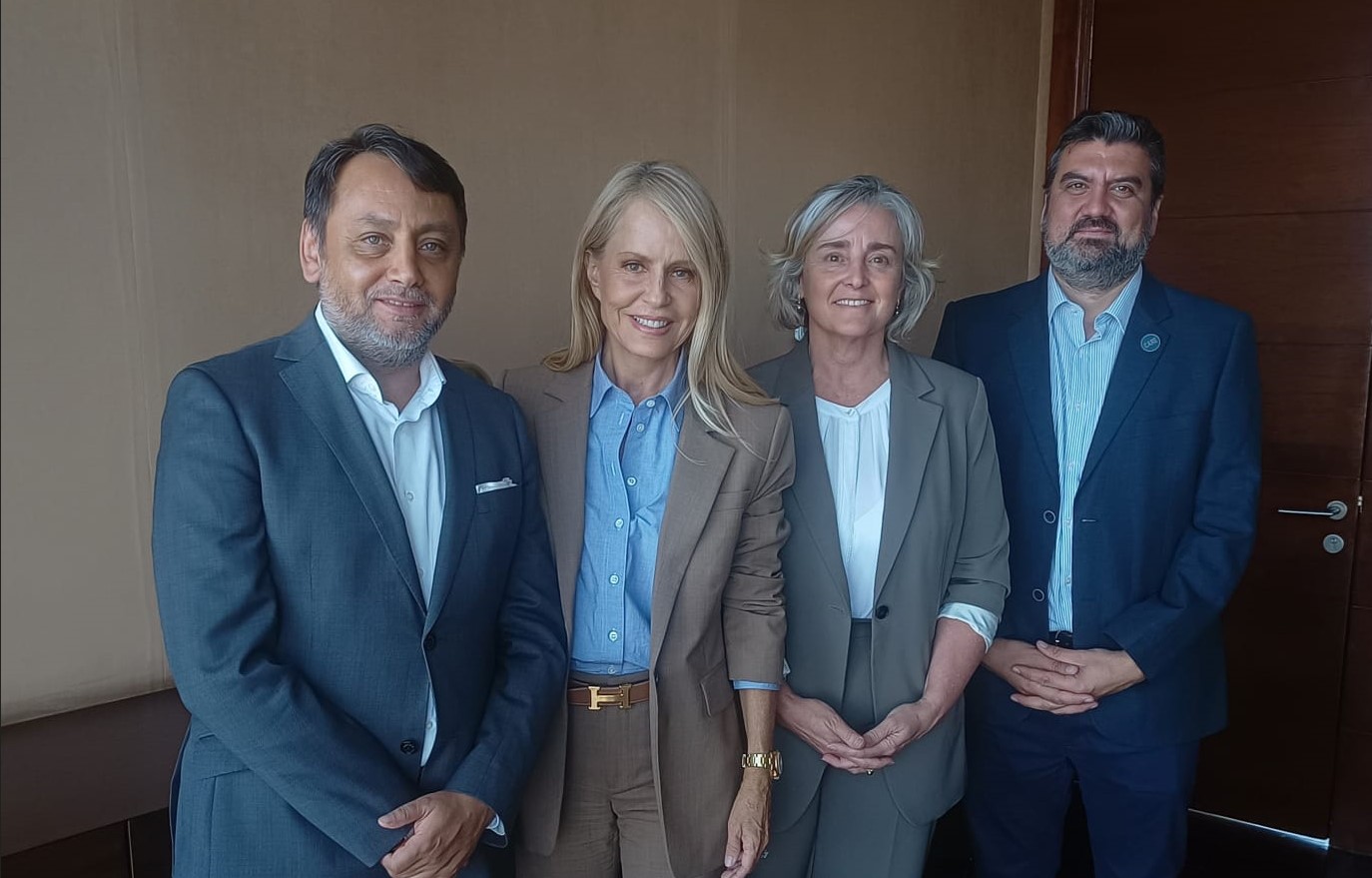 CLÍNICAS DE CHILE Y FUNDACIÓN CARE SE REÚNEN PARA AFIANZAR LAZOS Y ...